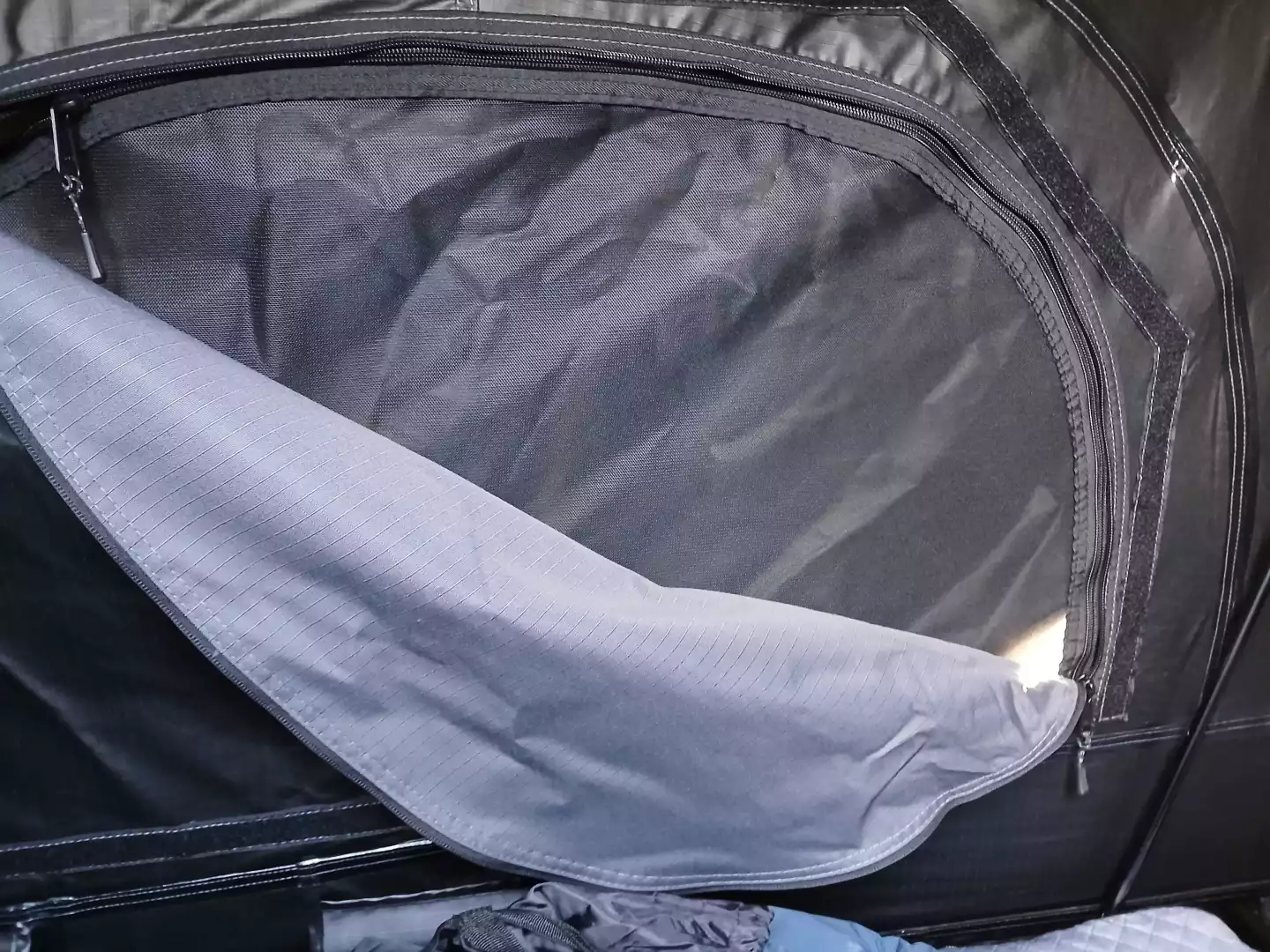 Review: Topoak Vision XL three/four-person hardshell rooftop tent