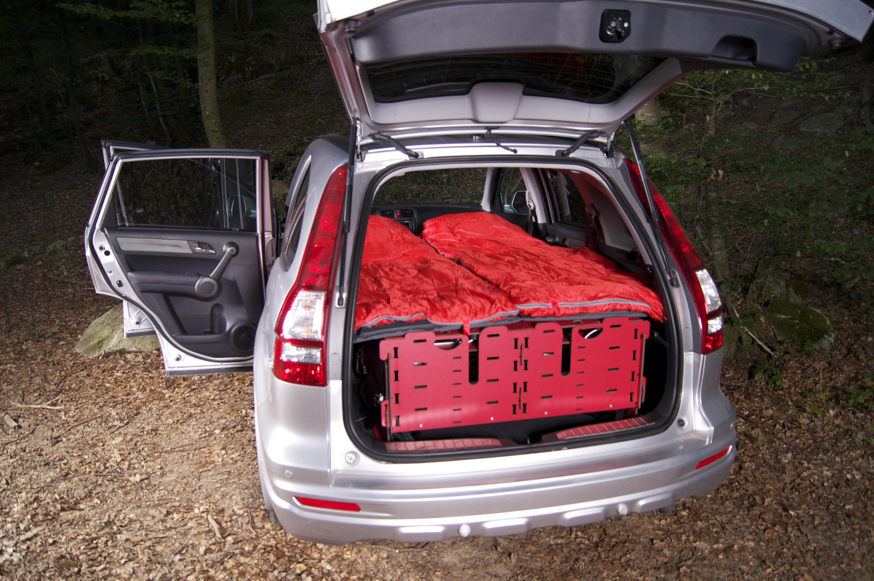 SwissRoomBox car camper conversion kit gets streamlined