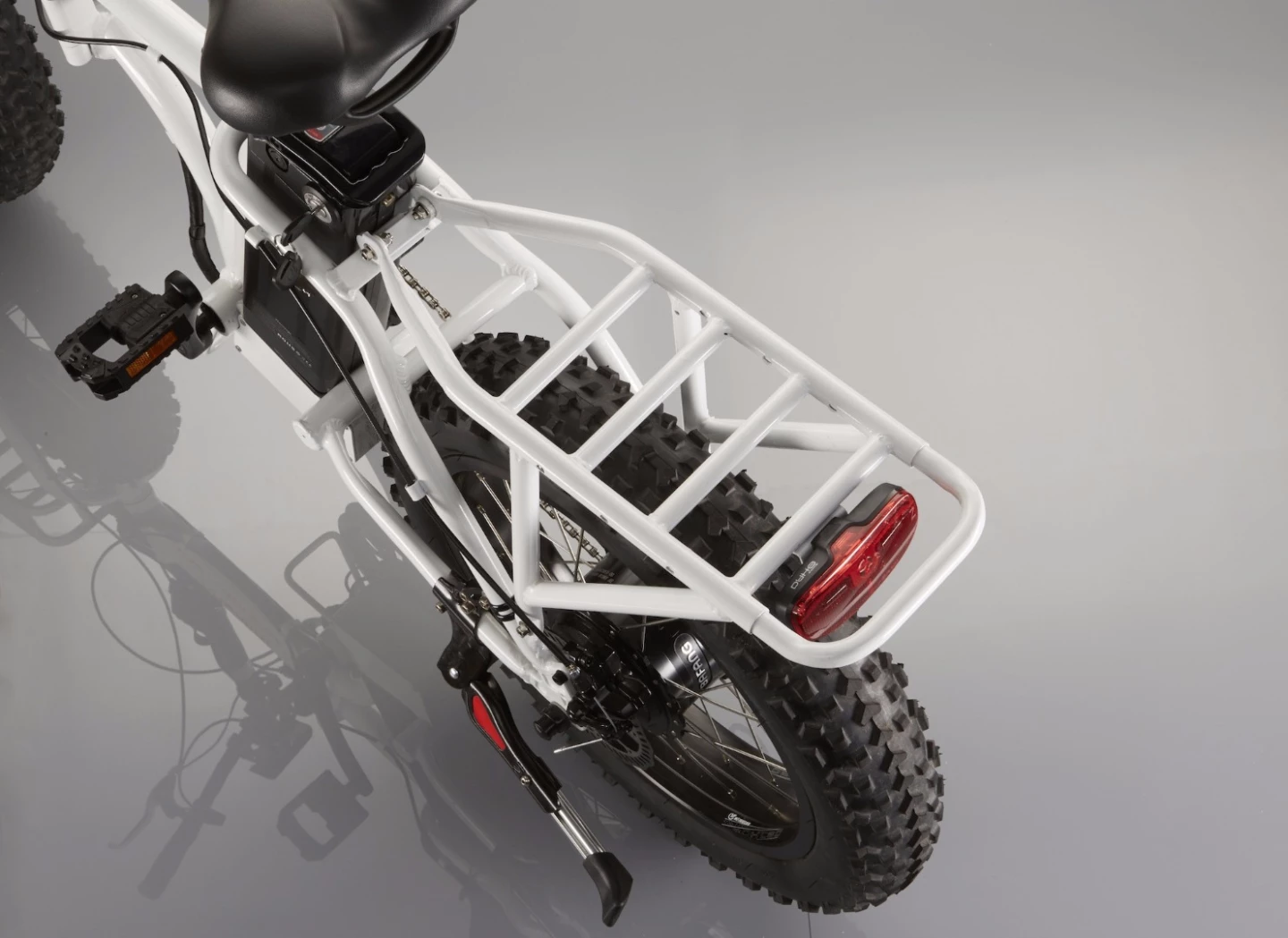 Electric fat folder hauls cargo on and off road