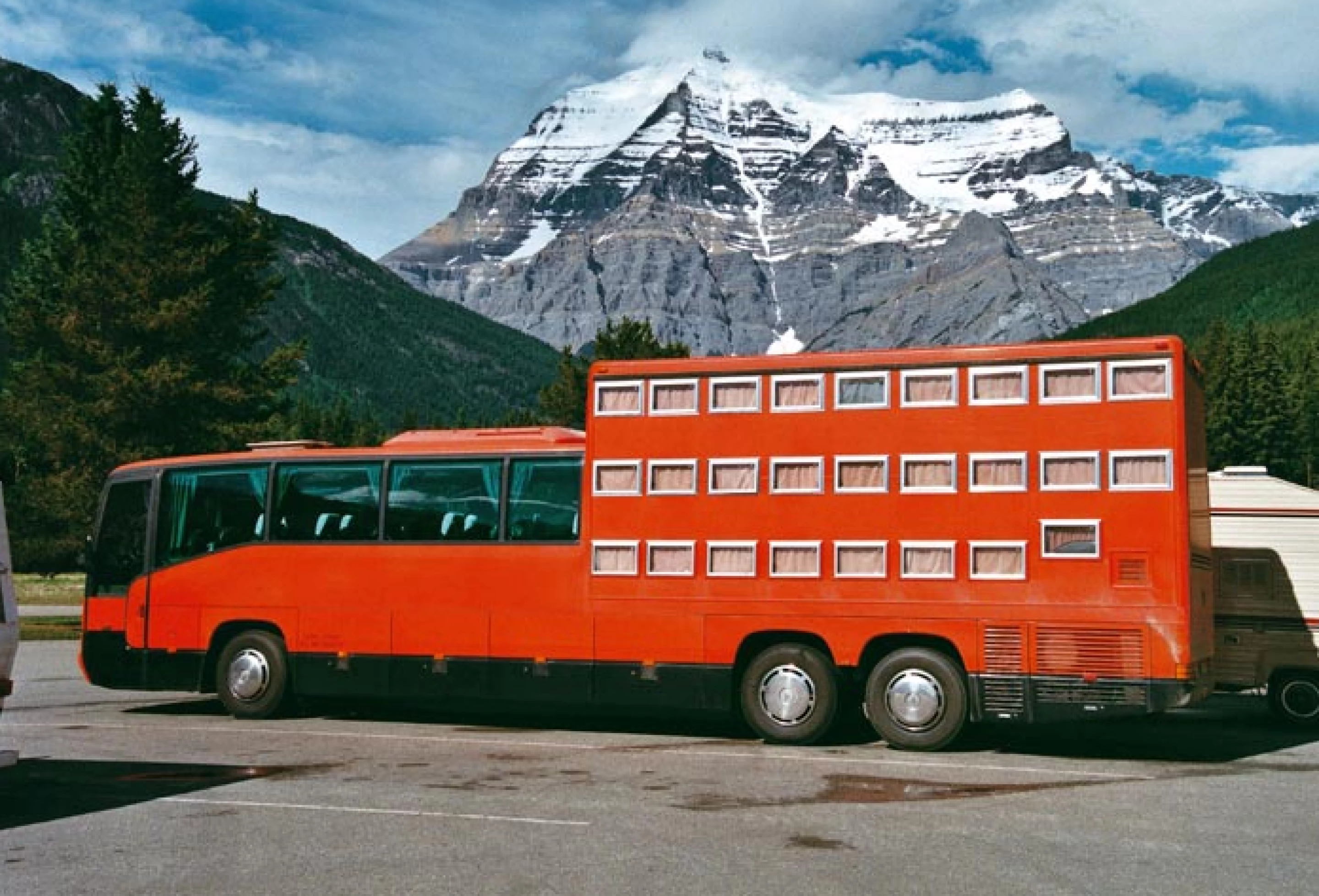 Tour + Bus + Hotel = Rotel, the hotel on wheels