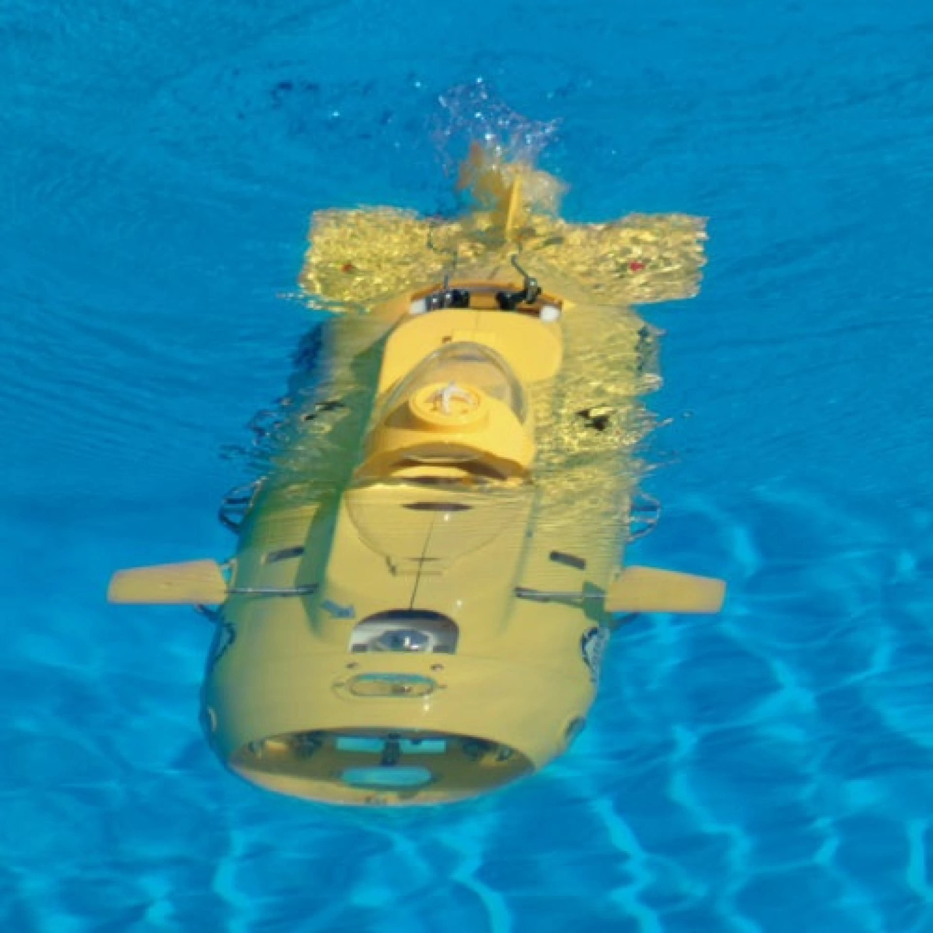 Neptune SB-1 radio-controlled submarine provides real-time underwater video