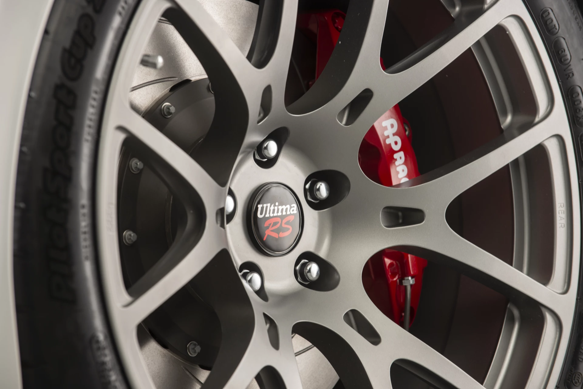 The new Ultima RS hypercar: 1200 horsepower and 250 mph for drivers on ...