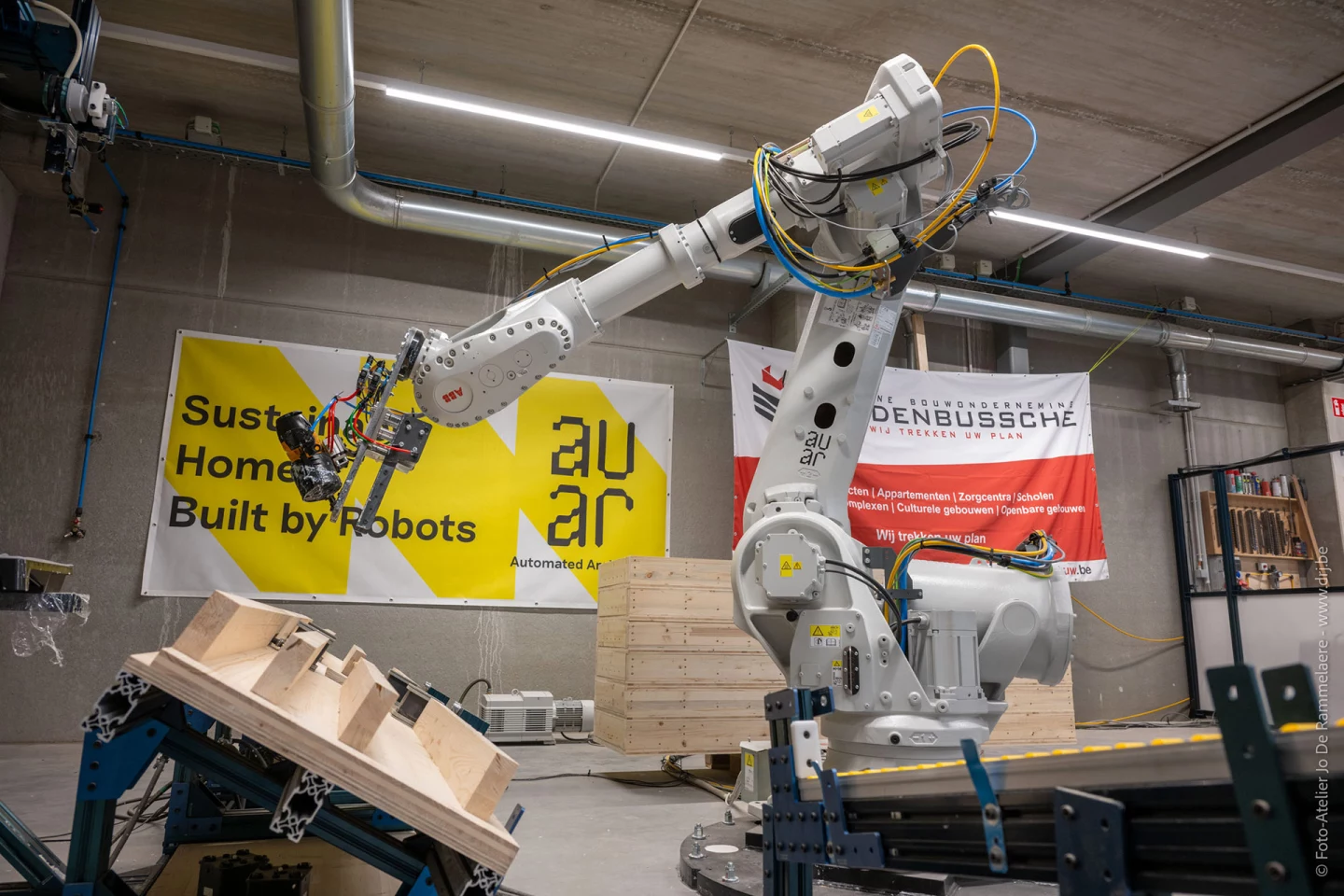 $300,000 robotic micro-factories pump out custom-designed homes