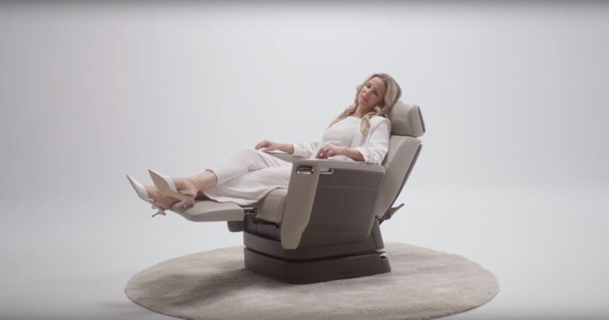 Bombardier shows off next-generation business jet seat