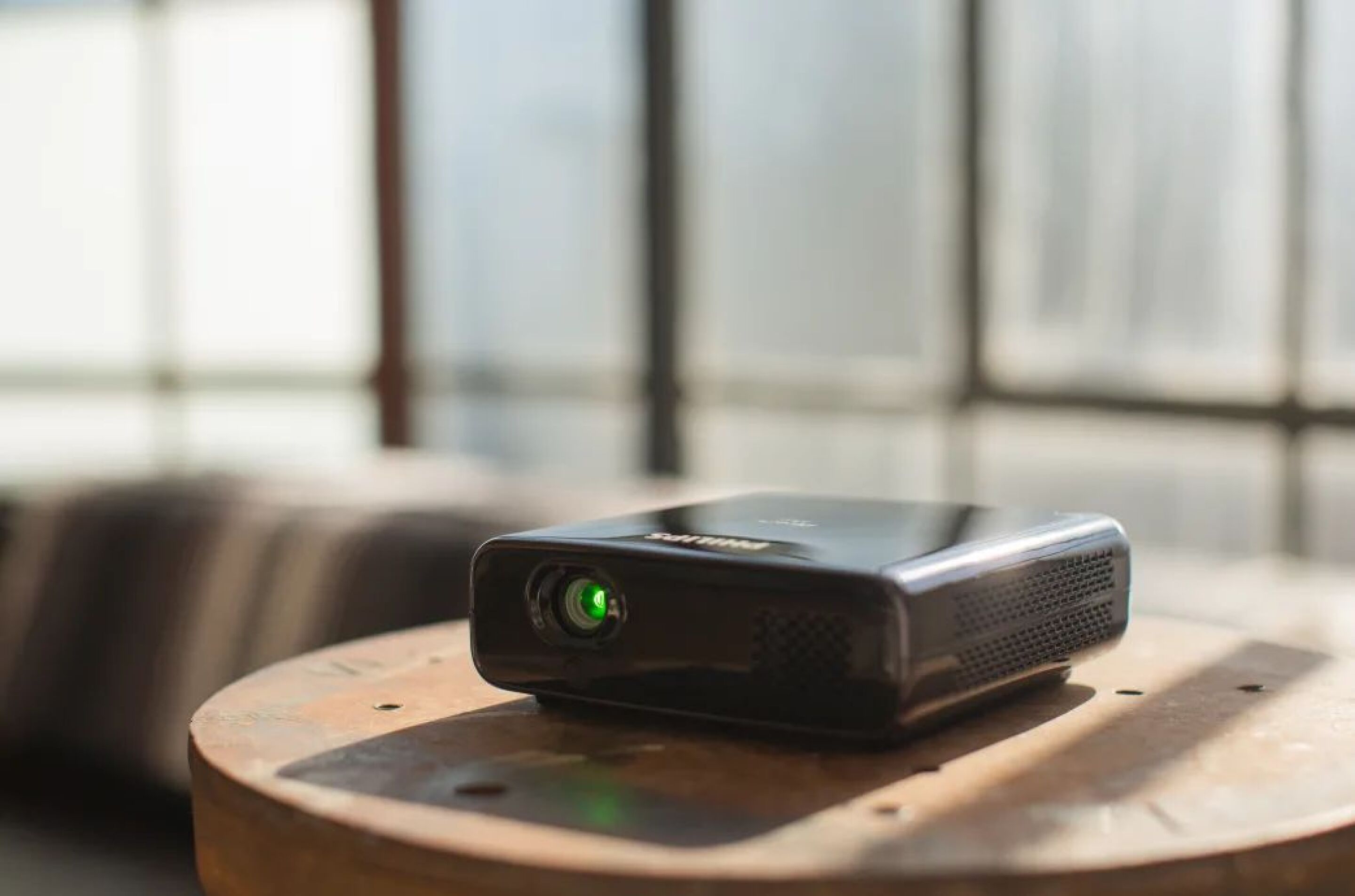Philips turns to the crowd for compact projector launch