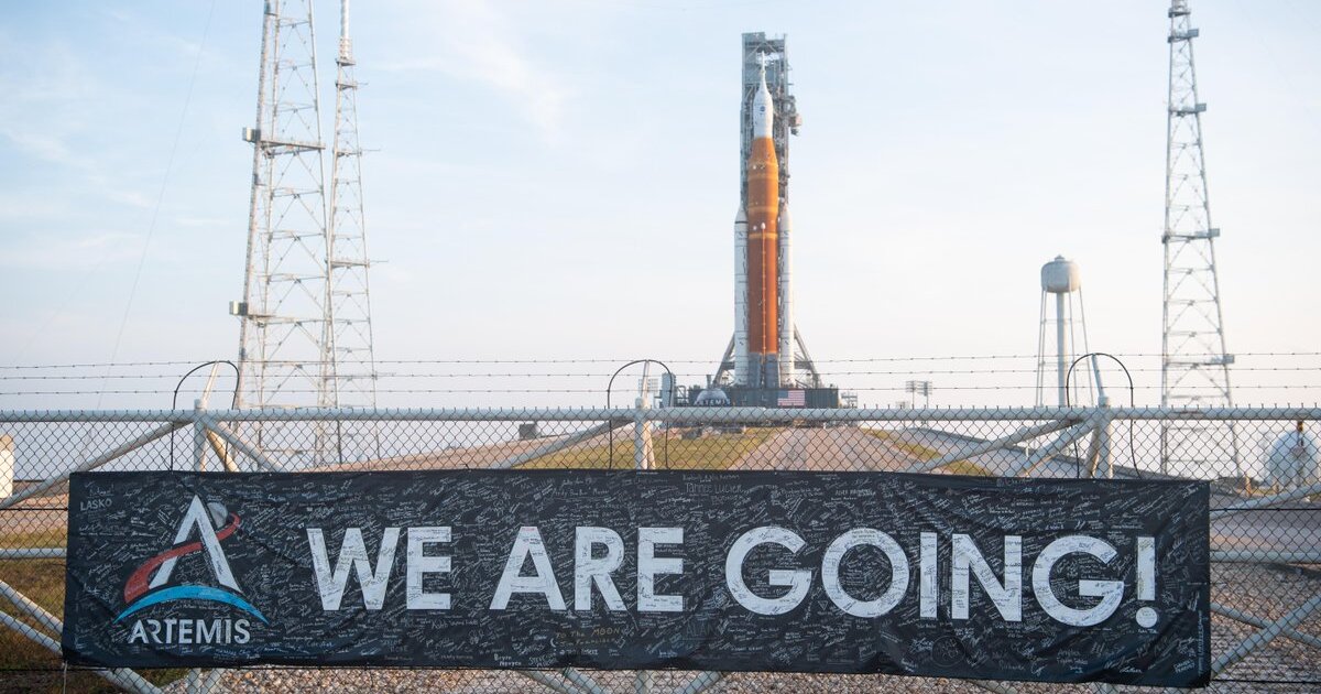 Countdown on as NASA declares mega Moon rocket "go" for launch - TrendRadars