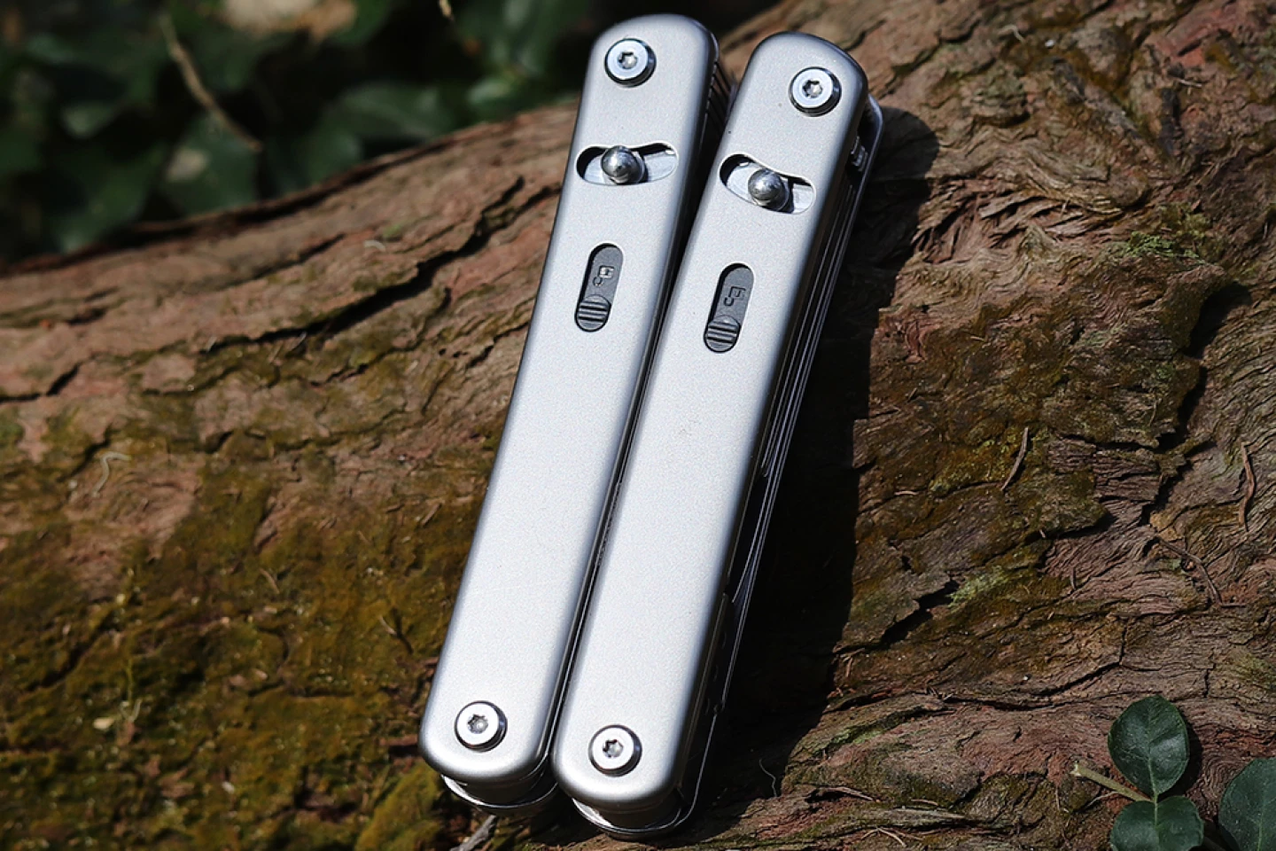 Modular multitool lets you carry exactly what you need