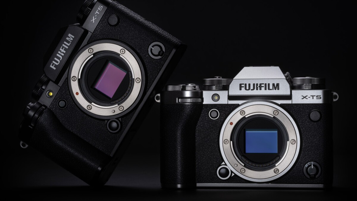 Fujifilm bumps 5th-gen X-T's photo res to 40 MP, ups video to 6.2K
