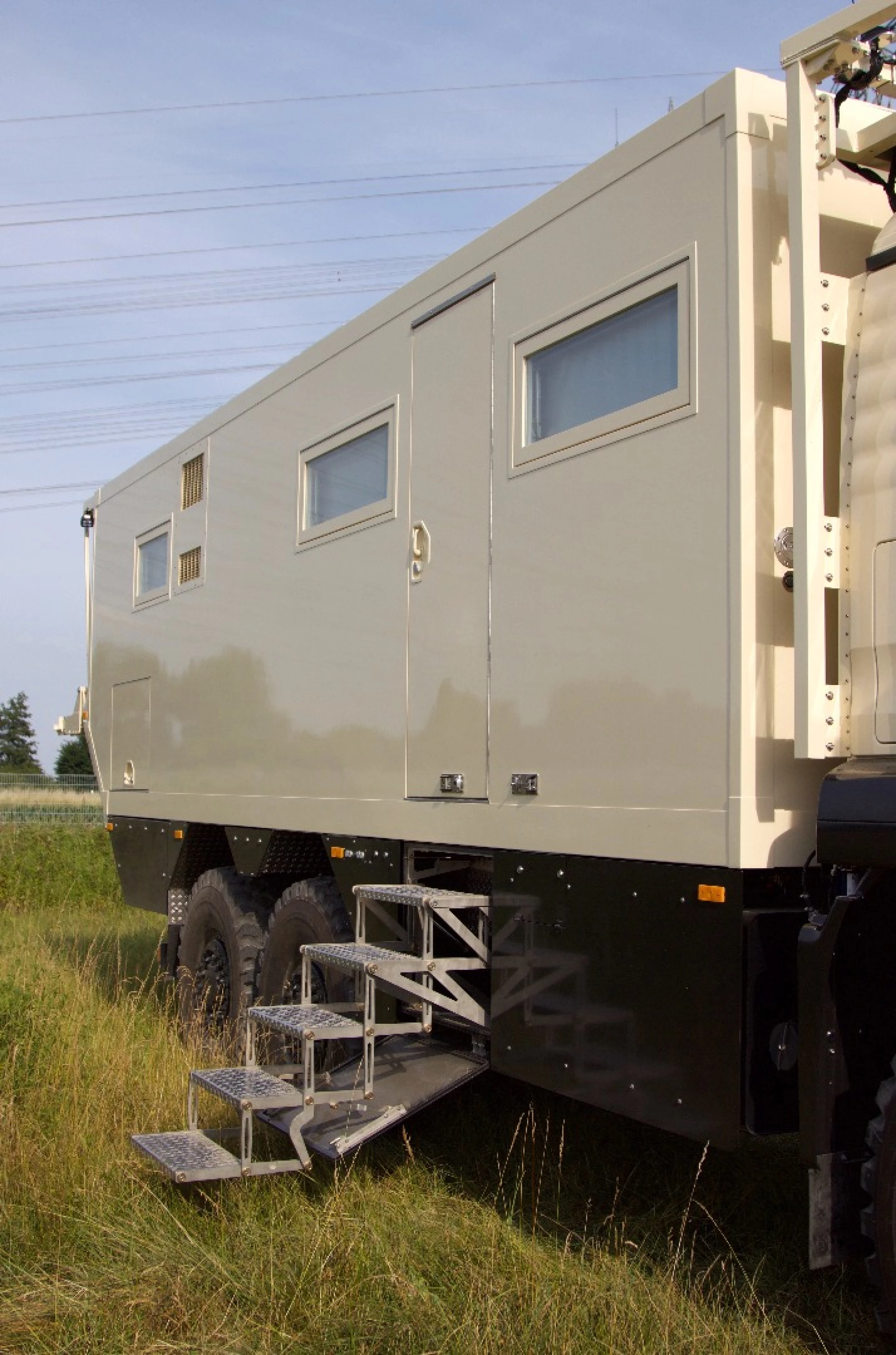Find the actual ends of the Earth and live comfortably with Unicat's ...