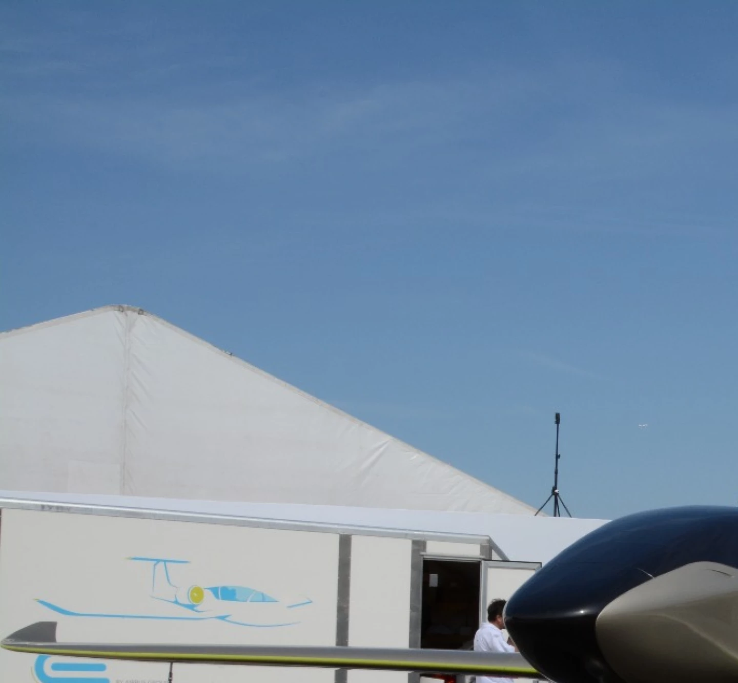 E-Fan 2.0 makes podium appearance at Le Bourget