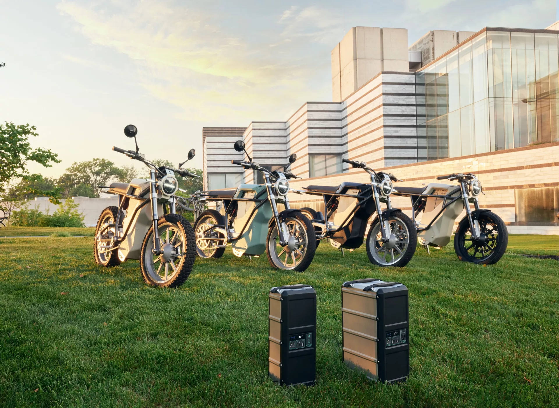 Retro-cool electric motorcycle picks up where 2020's Falcon left off