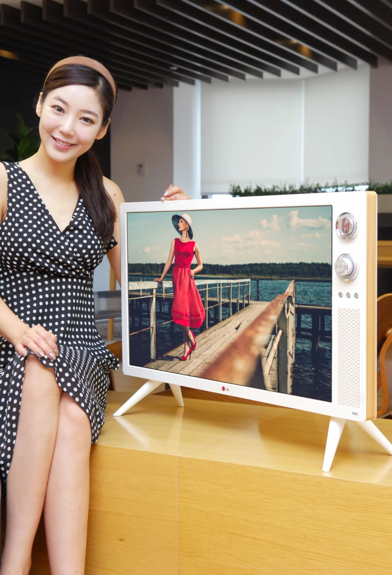 LG brings back the television dial
