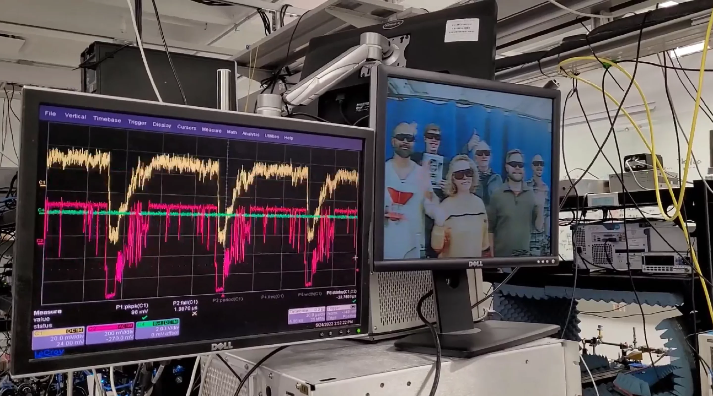 "Atomic Television" transmits live video through cloud of strange atoms