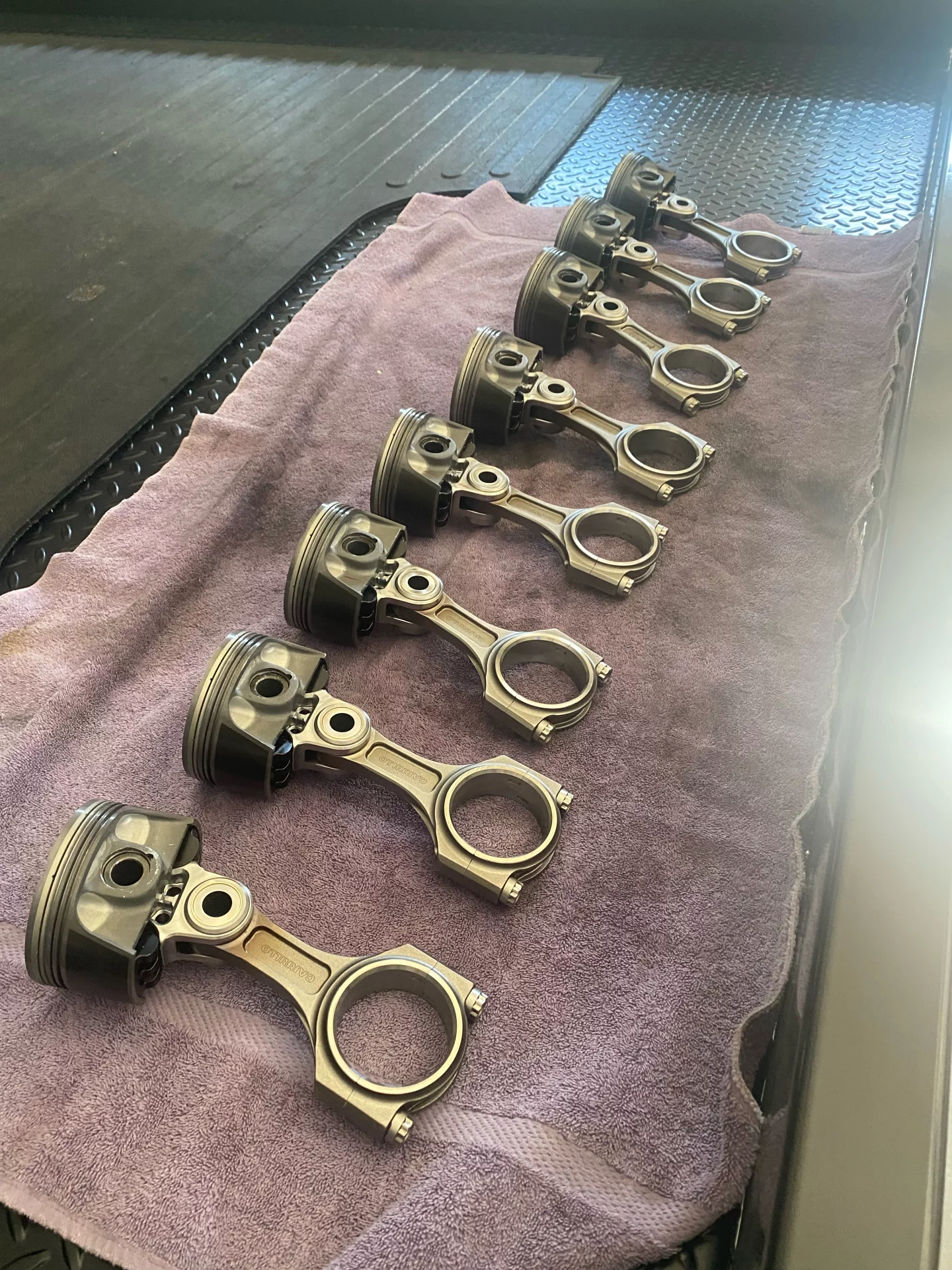 Two-piece con rods claimed to boost low-end engine torque by 30%