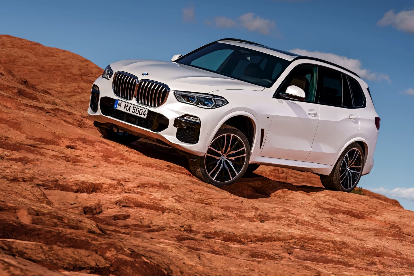 BMW goes bigger and bolder with fourth-gen X5 luxury "SAV"