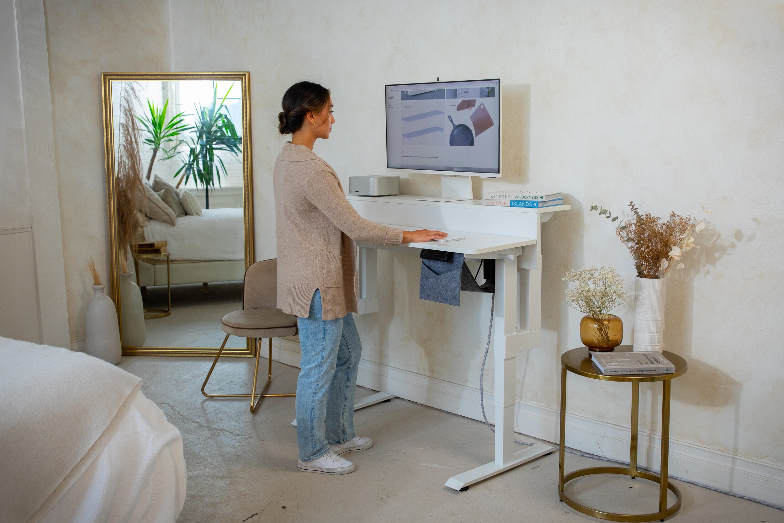 Dual-lift standing desk brings your computer screen to eye level