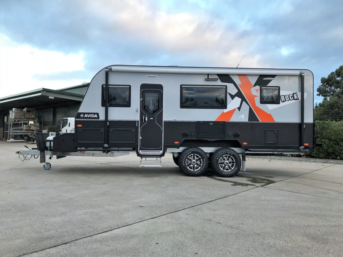 Solar-powered off-road caravan comfortably shelters a large family on ...