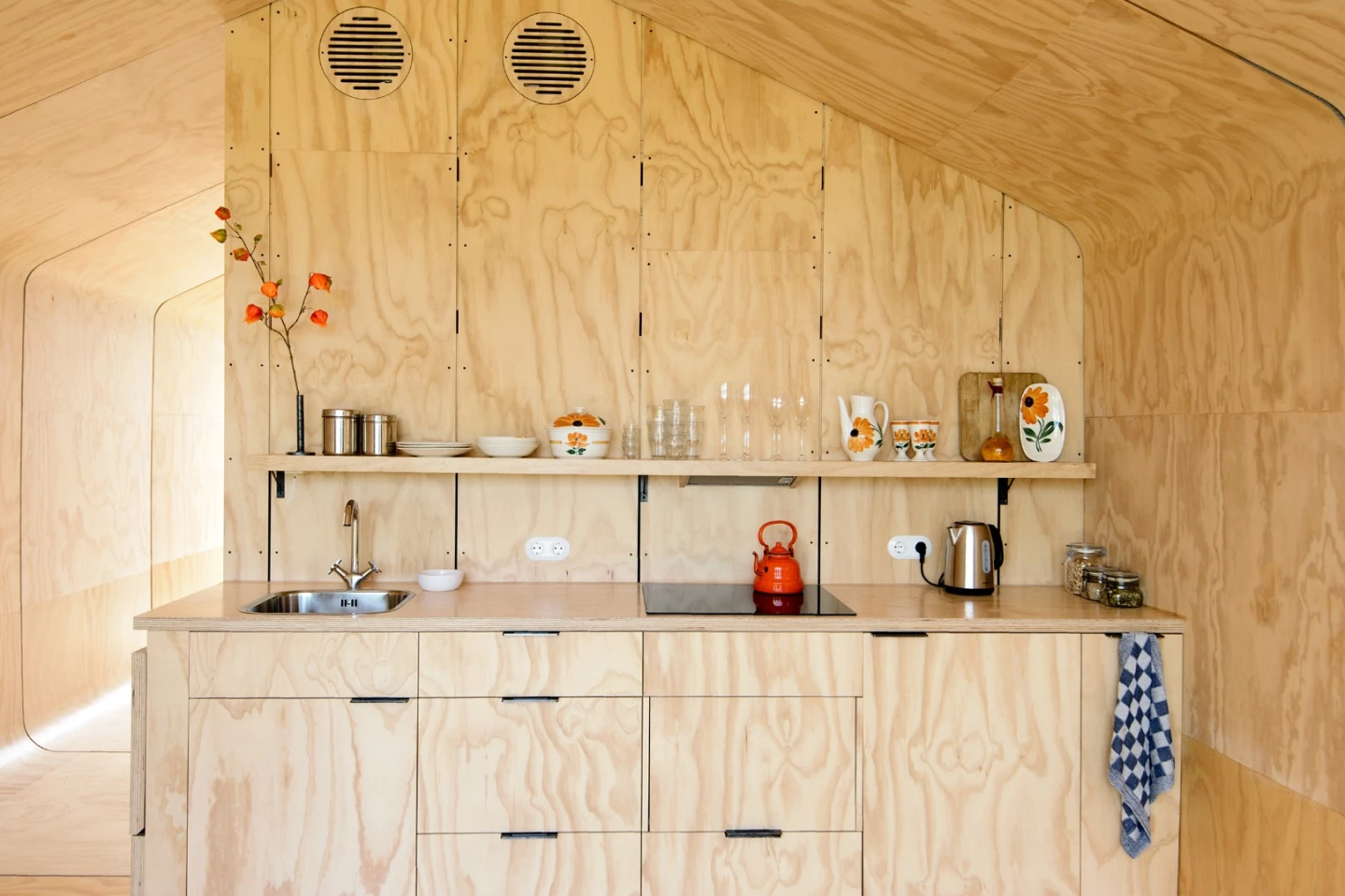 Modular tiny house proves there's more to cardboard than packaging