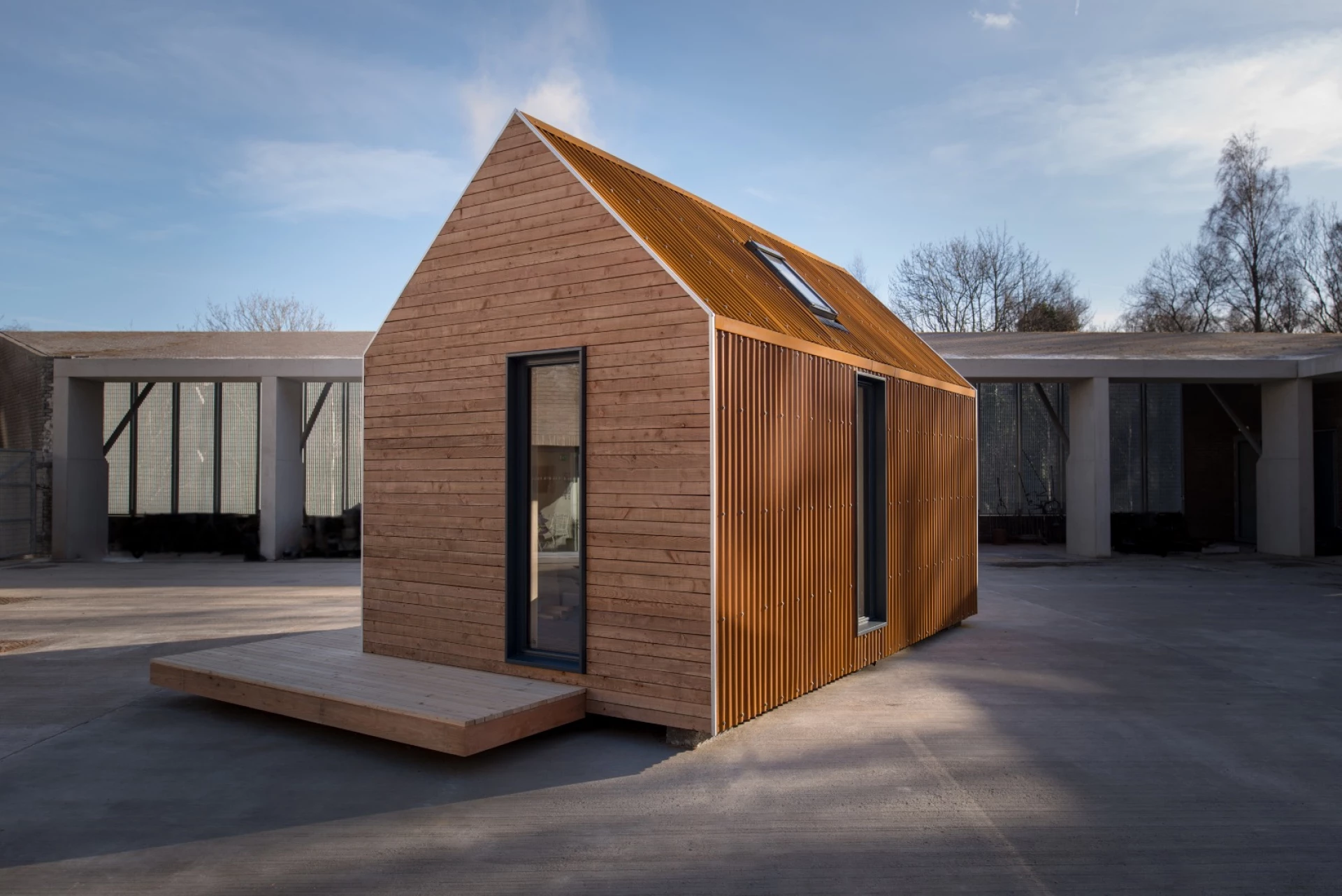 Tiny prefabricated cabin has a Scottish Highlands flavor
