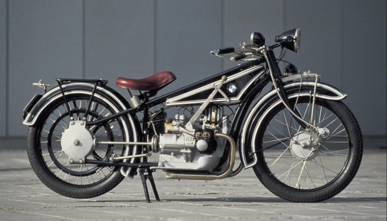 2,000cc BMW boxer perfects motorcycling's Golden Ratio
