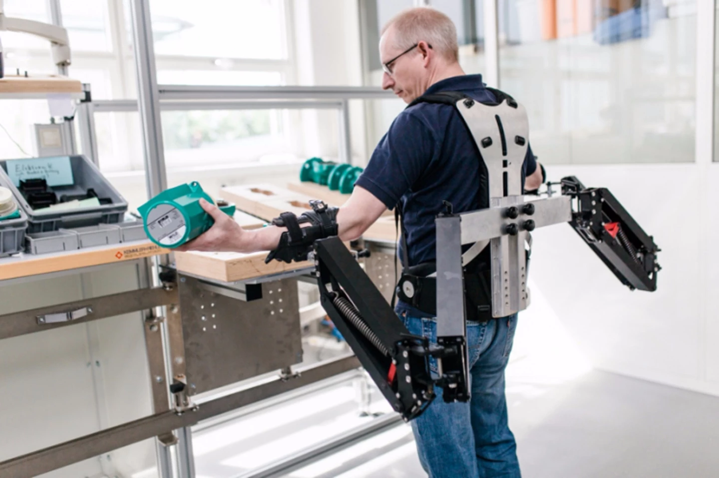 Robo-Mate exoskeleton aims to lighten the load for industry