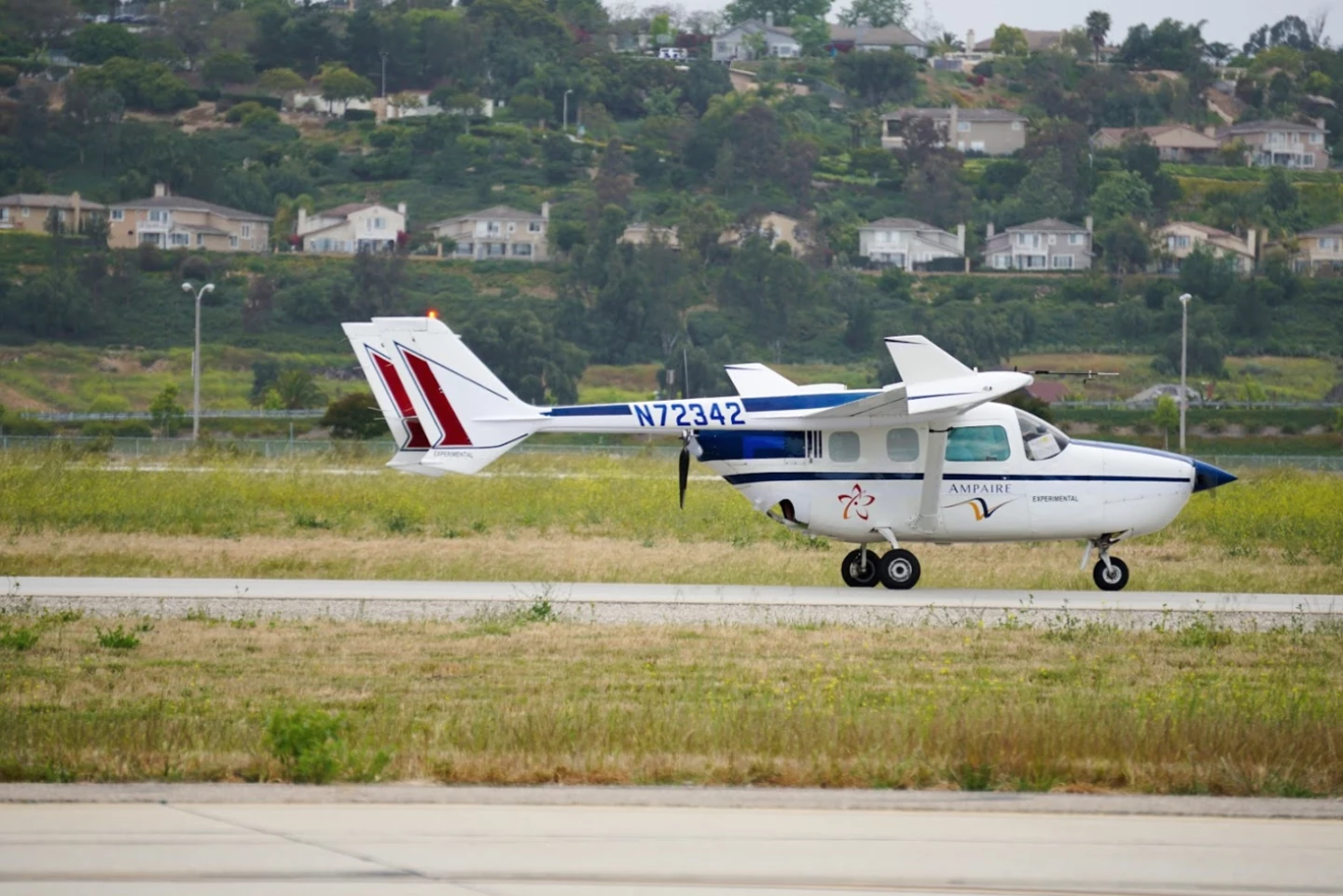 First public flight for largest hybrid-electric plane to ever take to ...