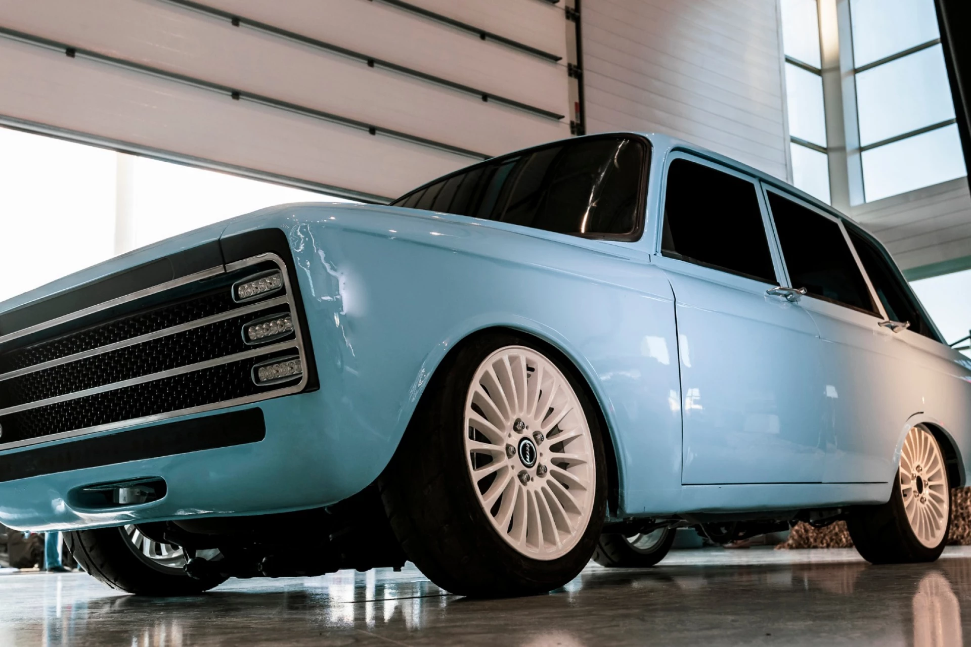 Kalashnikov aims to take it up to Tesla with retro-styled "electric ...