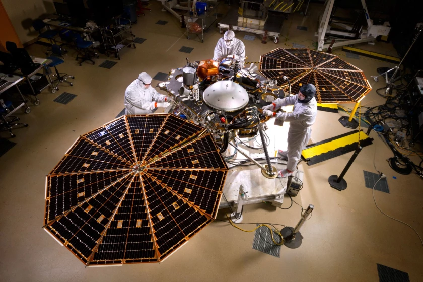 NASA begins testing InSight Mars lander in anticipation of a 2016 launch