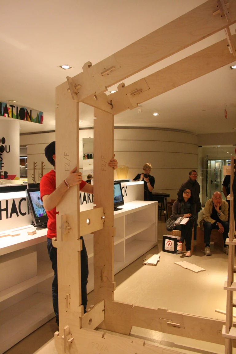 WikiHouse: Get ready to design, "print" and construct your own home!