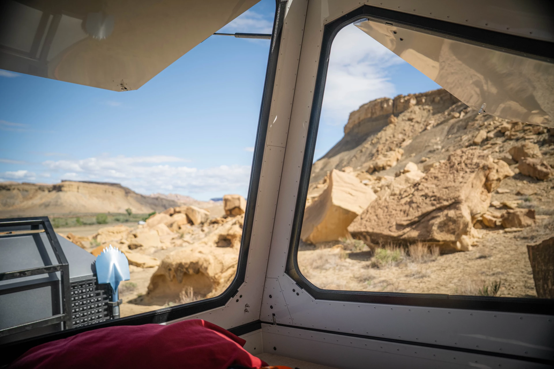 Mammoth Overland SKL hard-sided roof camper with solid-state battery