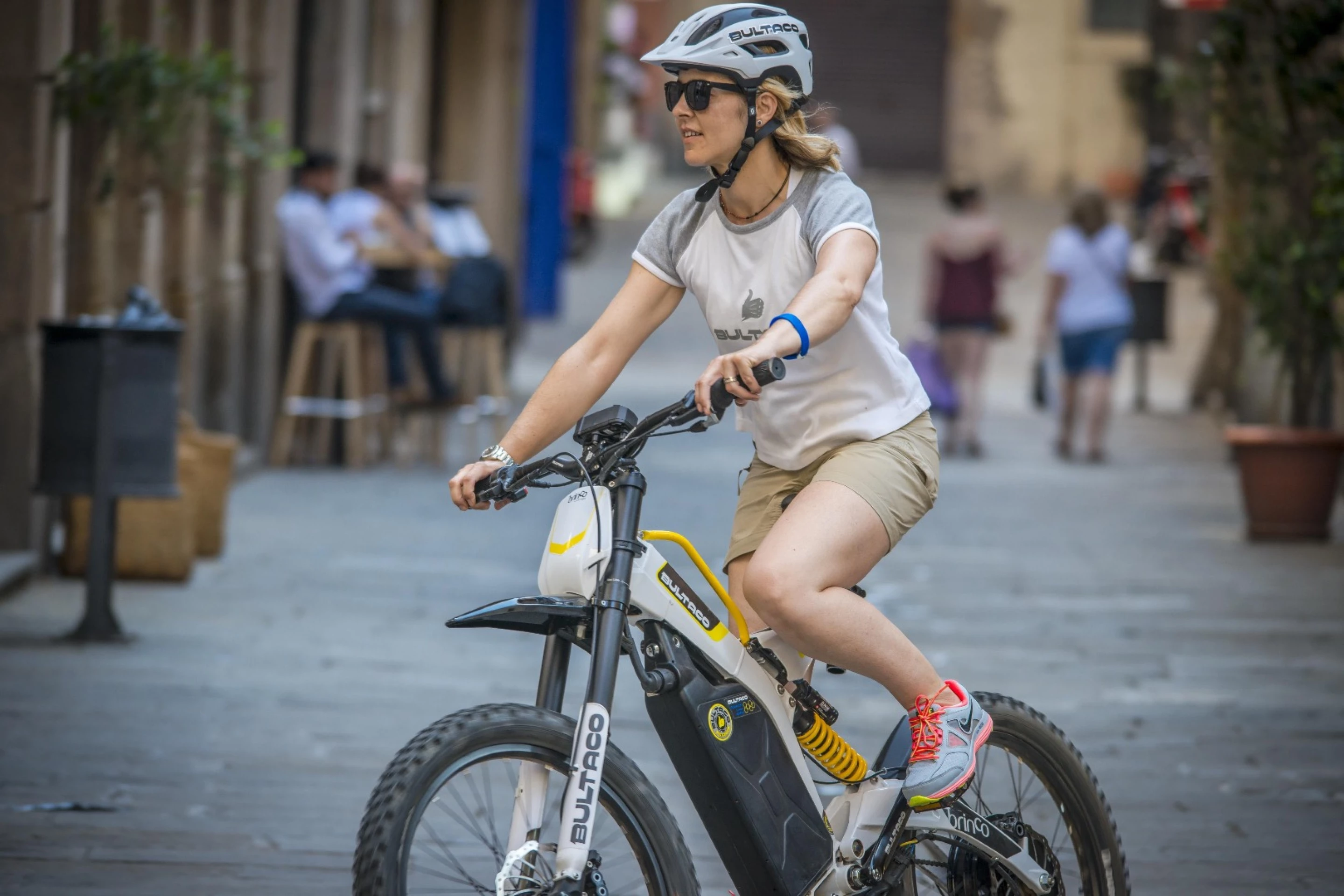 Bultaco puts its motorcycle know-how into a 2,000-watt electric bike