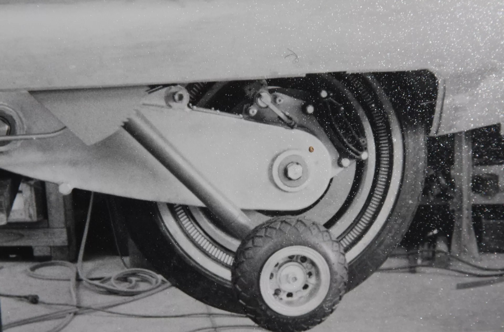 Bizarre self-balancing 1967 Gyro-X car to be restored