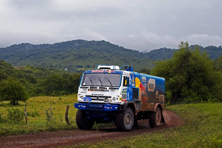 Kamaz on the road to Dakar 2017 with masterful 980-hp truck