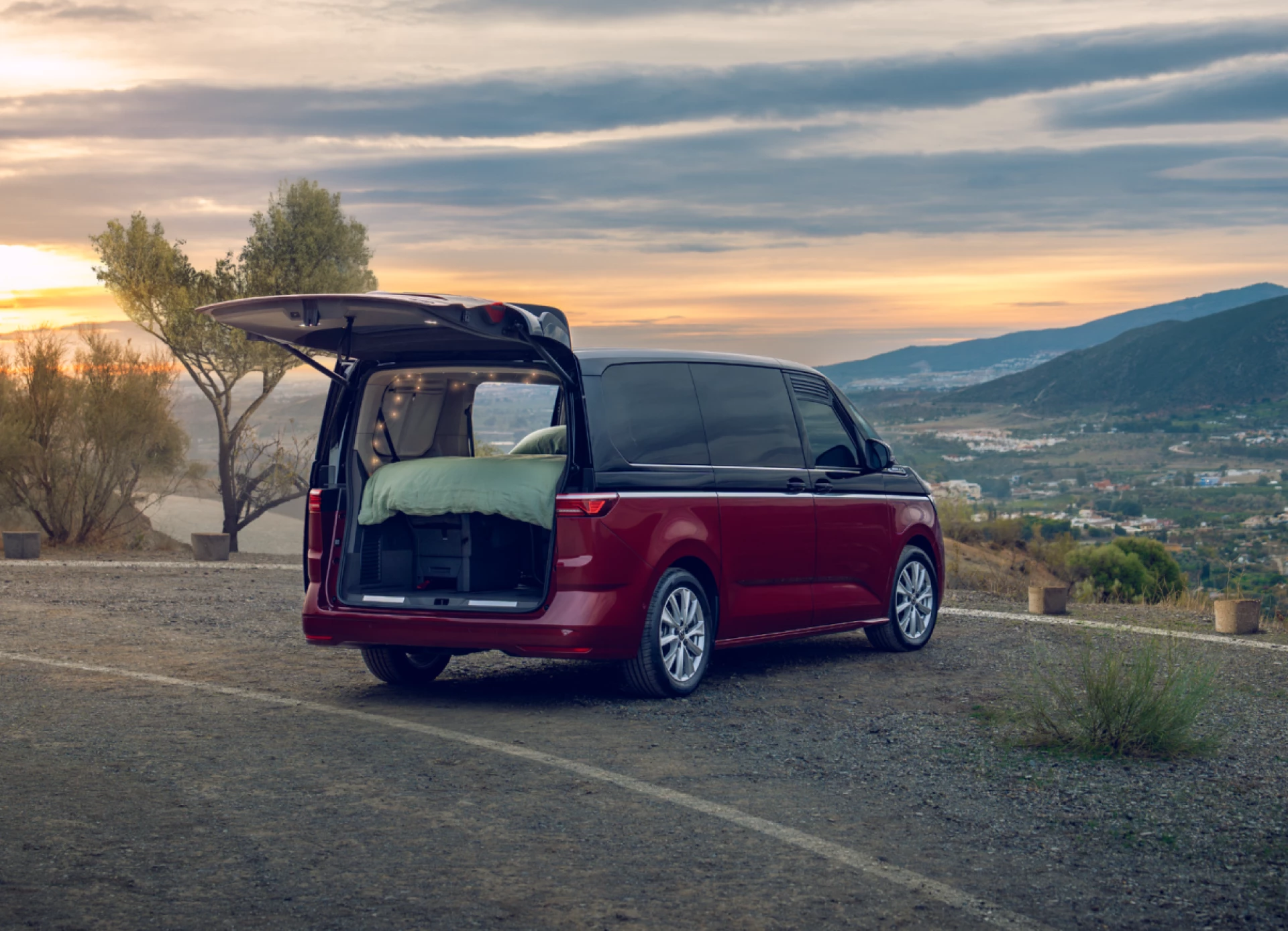 Volkswagen Multivan eight-seat MPV camper van