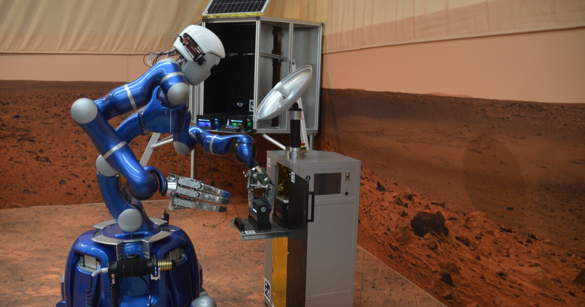 ESA astronaut controls humanoid robot from space station