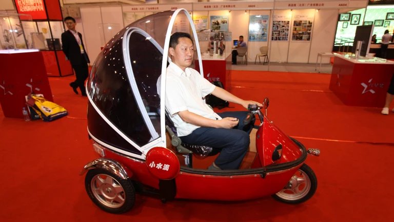Bubble-bike: US$750 Electric three-wheeler