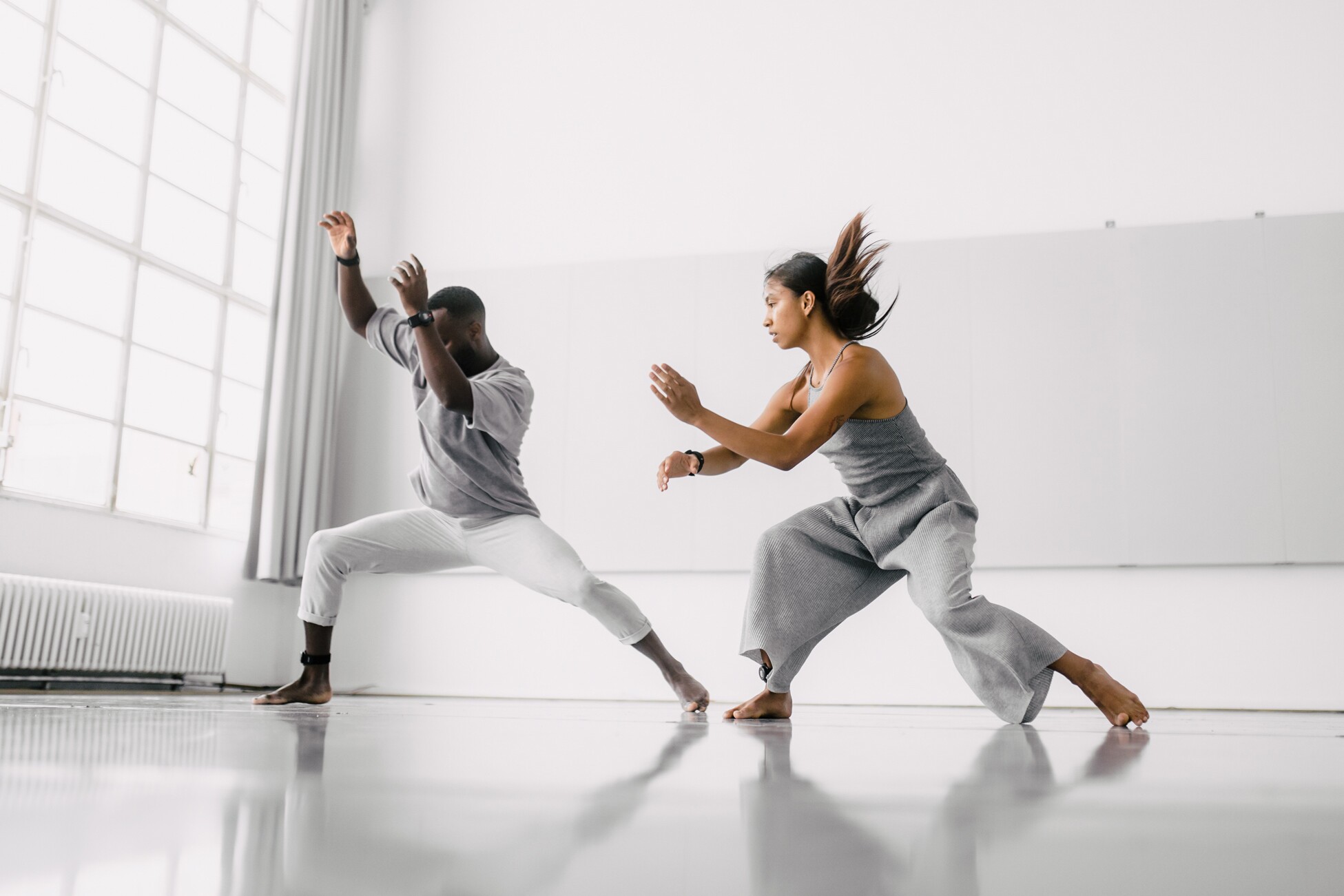 Wireless wearable sensor uses movement to play or control music