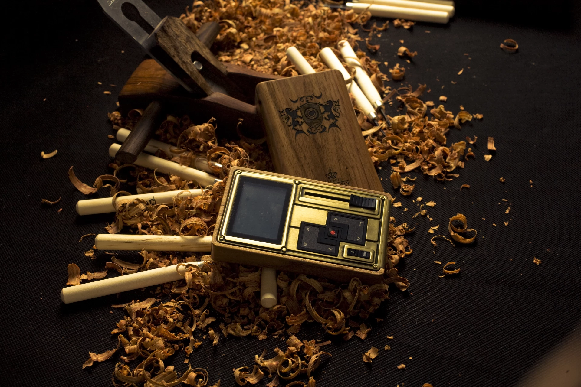 Colorfly portable music player takes Hi-Fi on the road