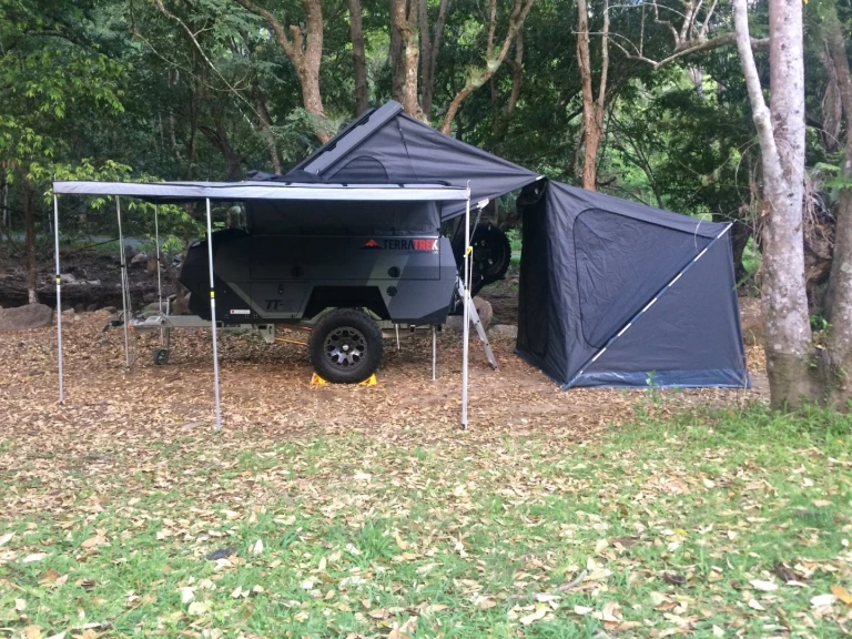 Terra Trek's ultra-stout trailer eats up the outback and pops to life ...
