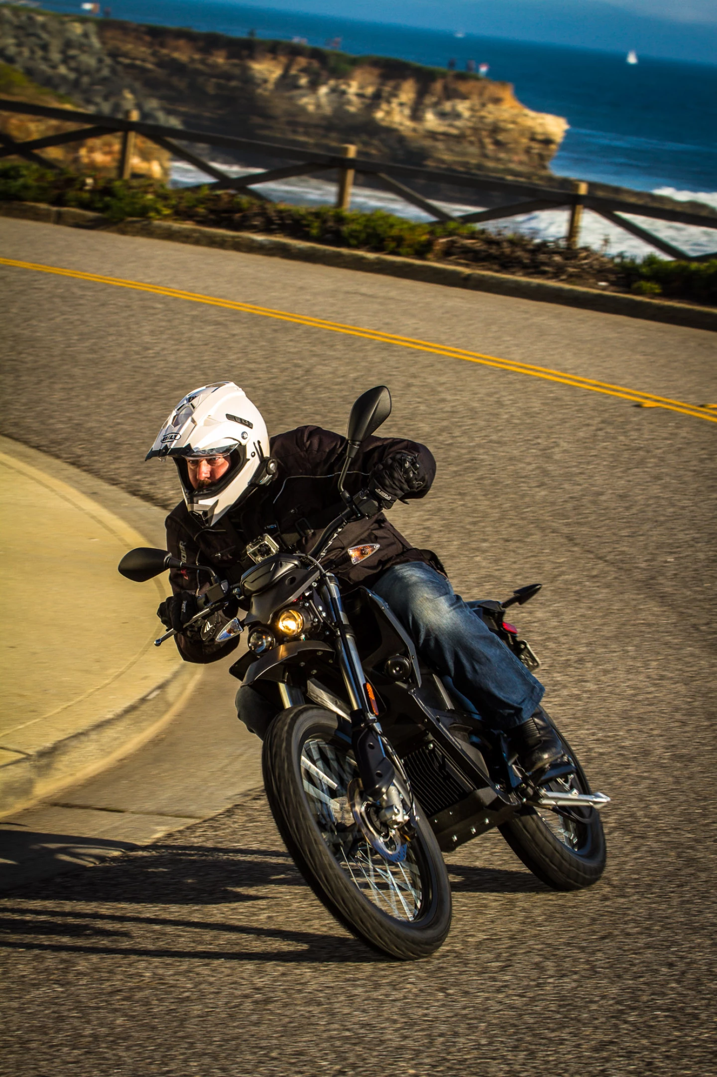 First ride review and video: 2015 Zero FX – little brother has a big attitude