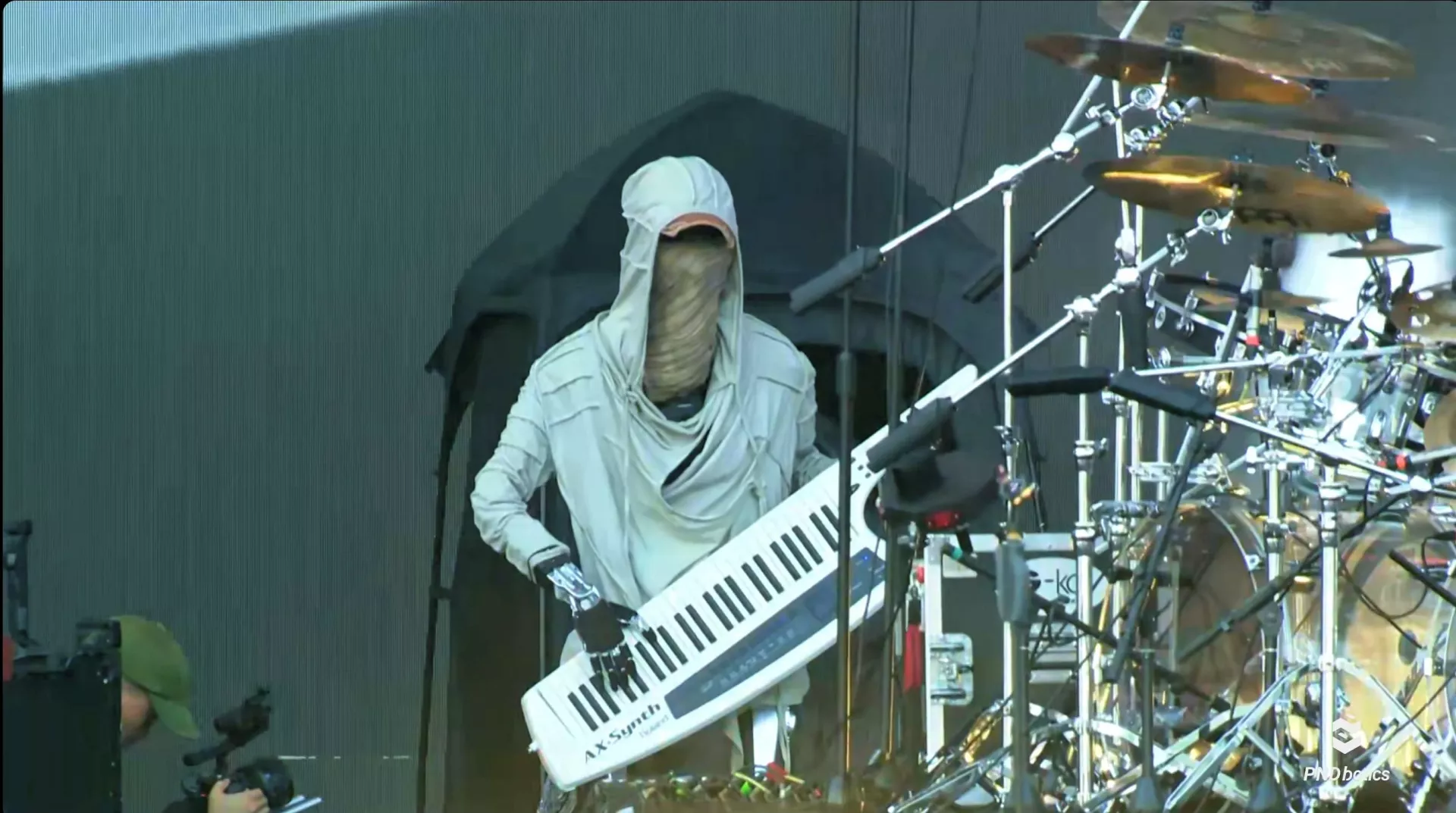 Humanoid robot Adam debuts at music festival in China